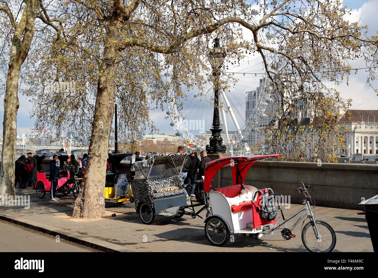 Cycle rikshaws hi-res stock photography and images - Alamy