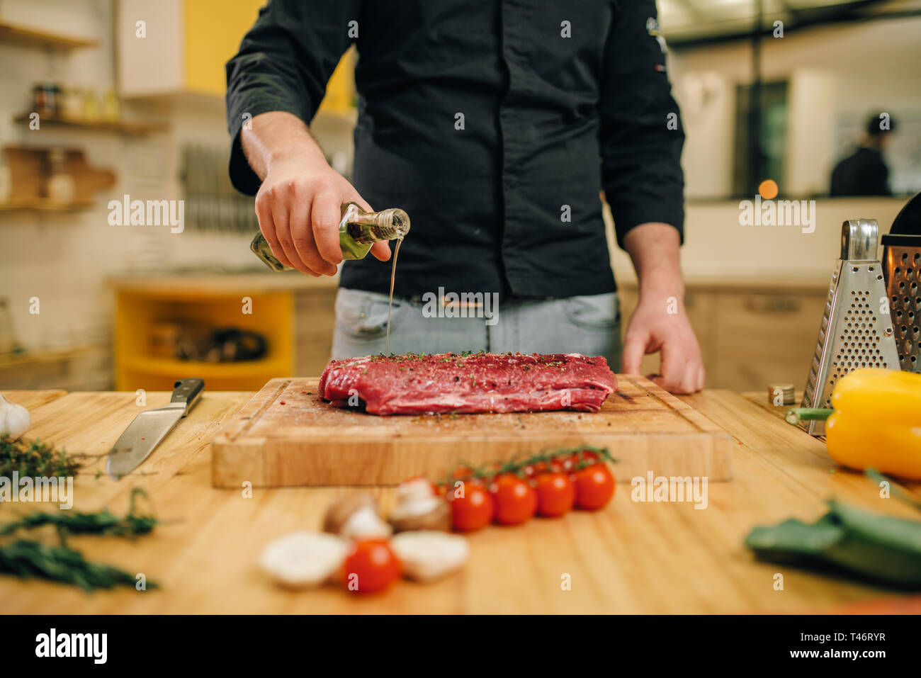 Cooking seasoning chef hands hi-res stock photography and images - Alamy