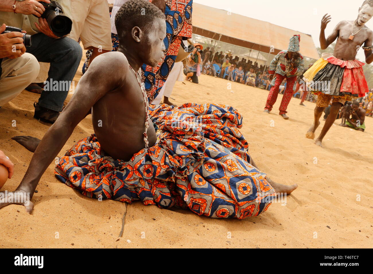 Voodoo benin ceremony hi-res stock photography and images - Alamy