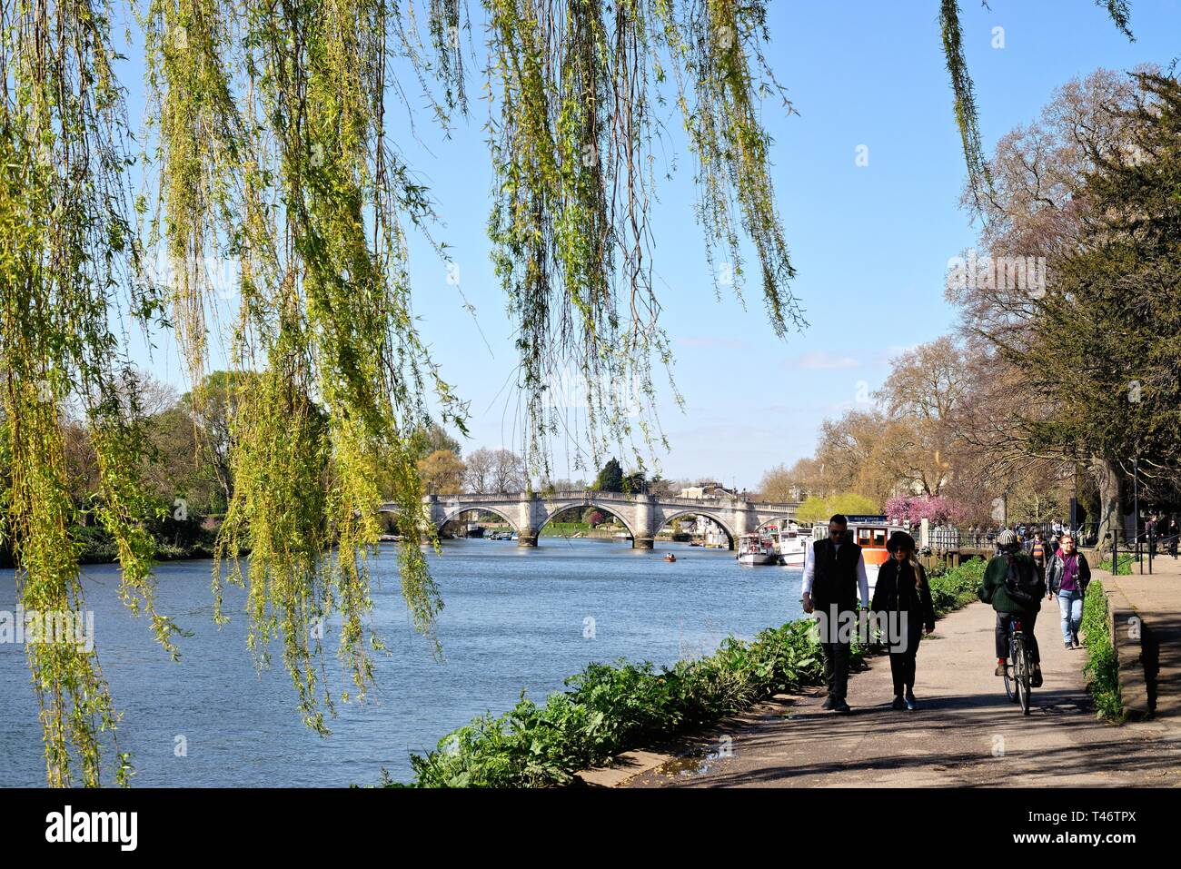 The riverside at Richmond on Thames on a sunny spring day, Surrey ...