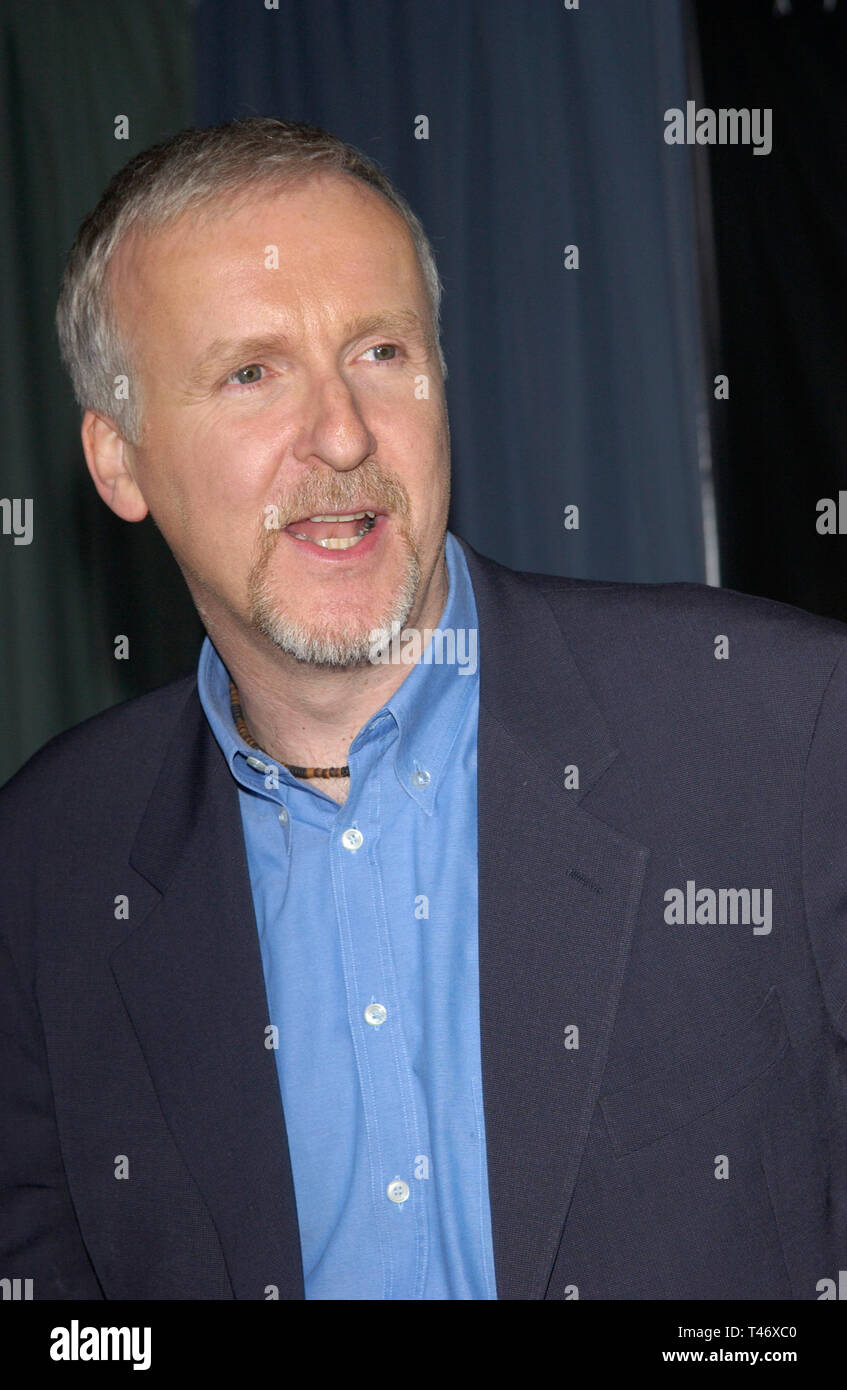 Cameron Director Del Titanic