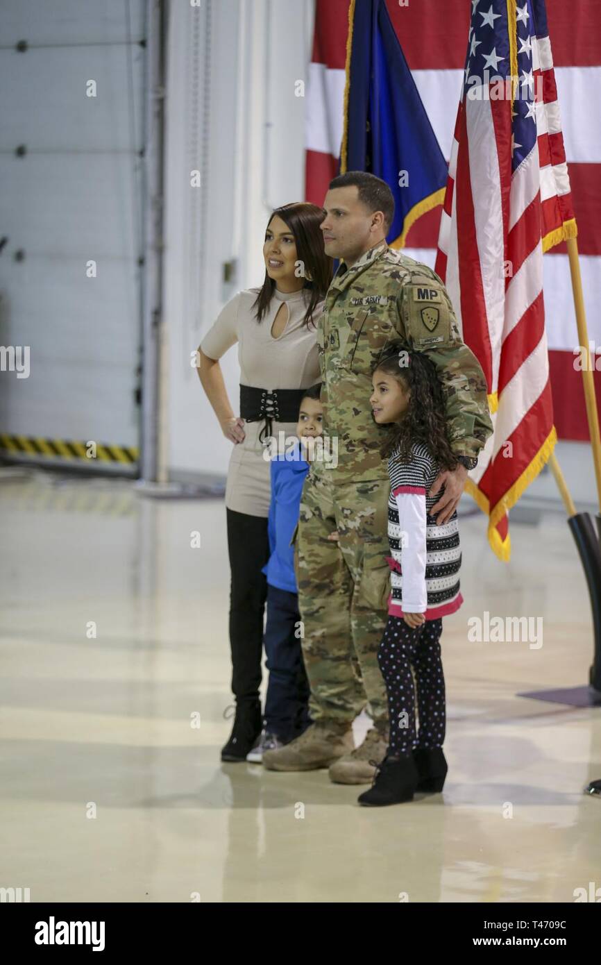 297th military police company hi-res stock photography and images - Alamy