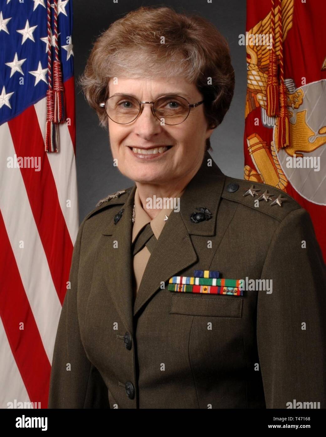 Three star general hi-res stock photography and images - Alamy