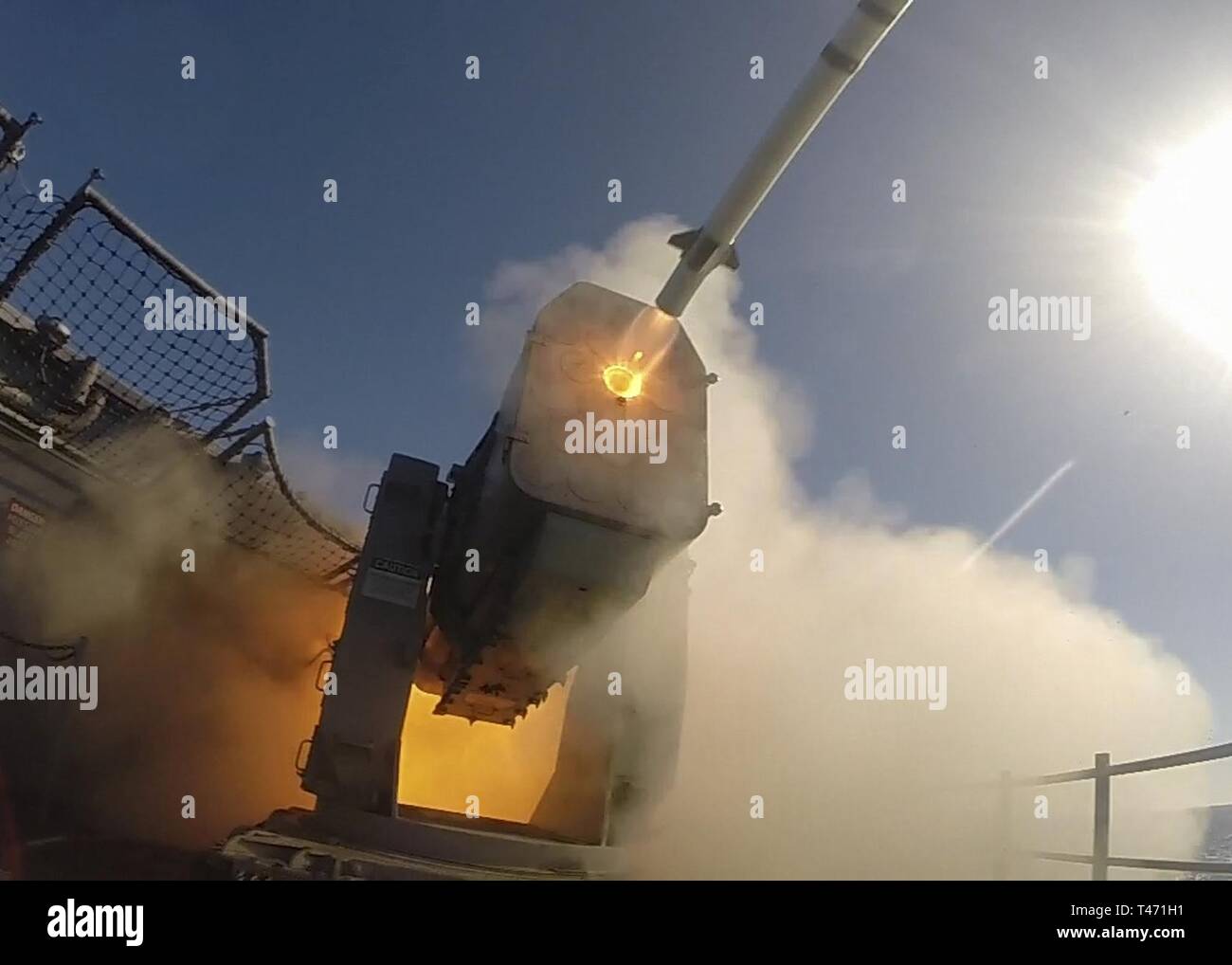 PACIFIC OCEAN (Mar. 14, 2019) Amphibious assault ship USS Boxer (LHD 4 ...