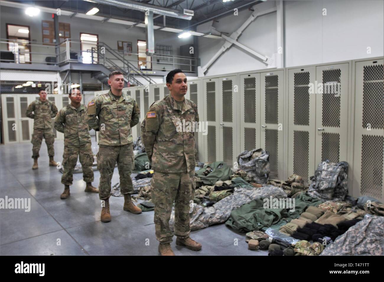 Soldiers assigned to 4th Battalion, 27th Field Artillery "Iron Thunder ...