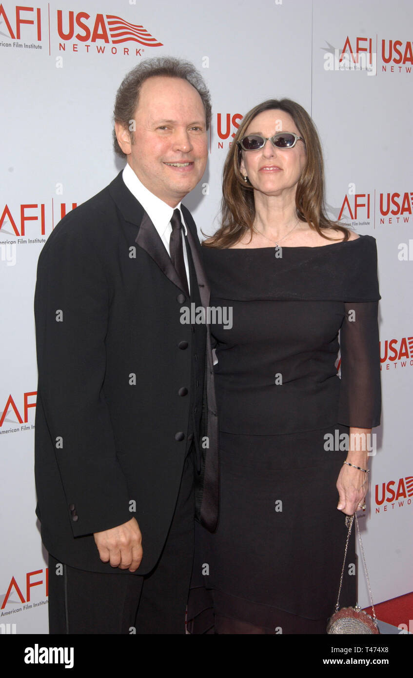 LOS ANGELES, CA. June 12, 2003: Actor BILLY CRYSTAL & wife at the AFI ...