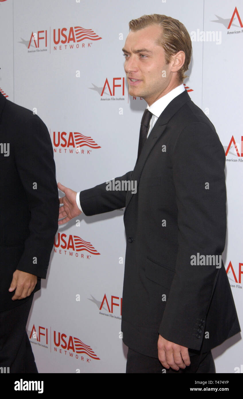 LOS ANGELES, CA. June 12, 2003: Actor JUDE LAW at the AFI Life ...