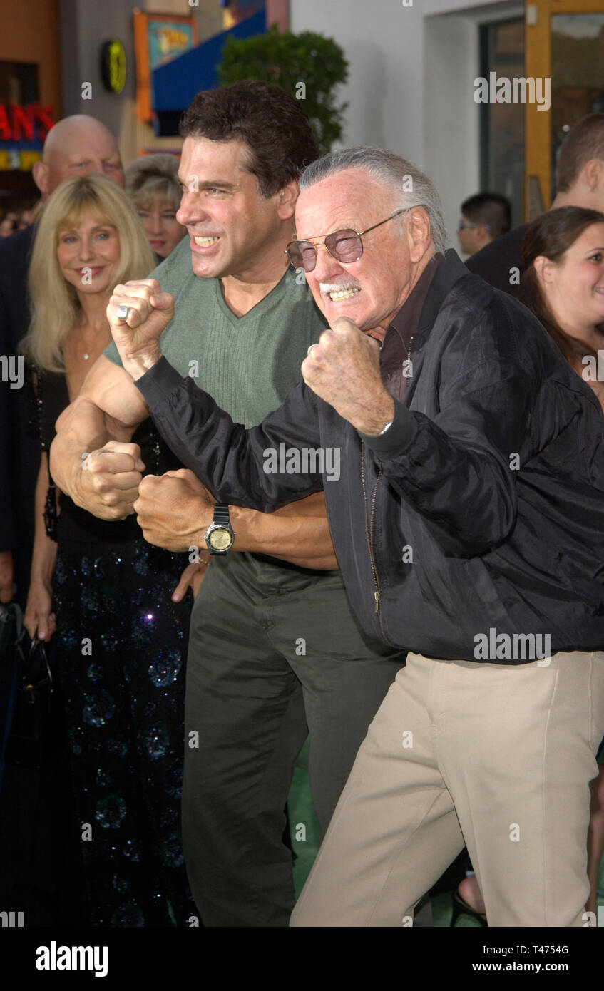 LOS ANGELES, CA. June 17, 2003: Actor LOU FERRIGNO (left) & Hulk ...