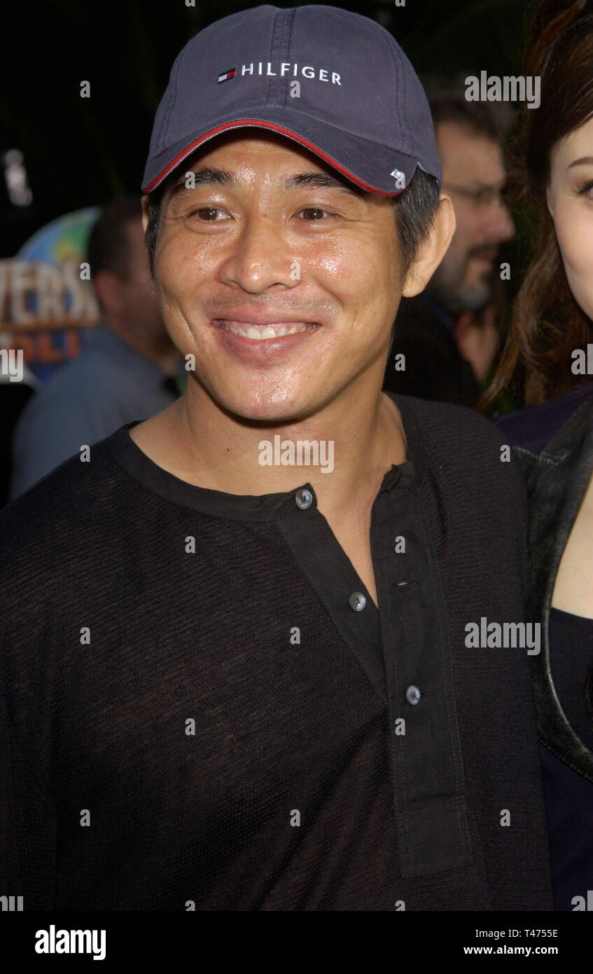 LOS ANGELES, CA. June 17, 2003: Actor JET LI & wife at world premiere ...