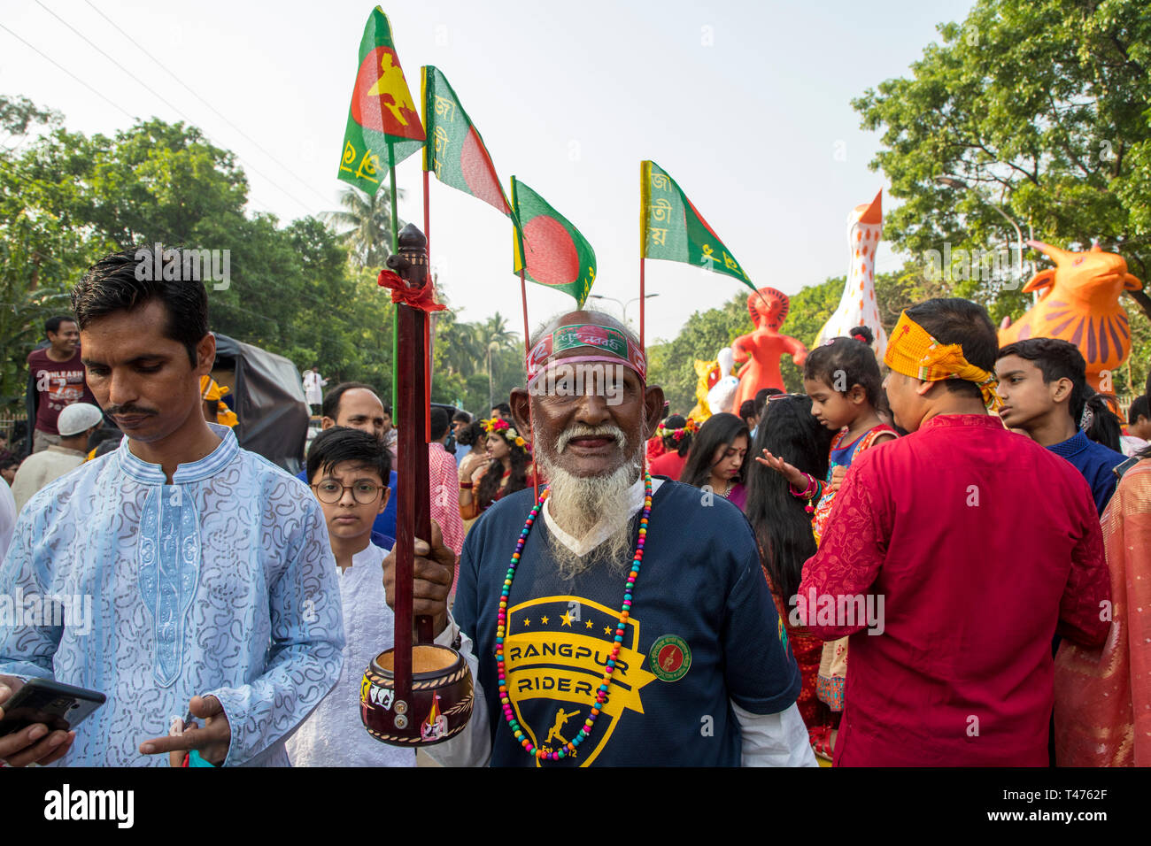 Dhaka, Bangladesh. 14th Apr, 2019. Mangal Shobhajatra, a colourful and ...
