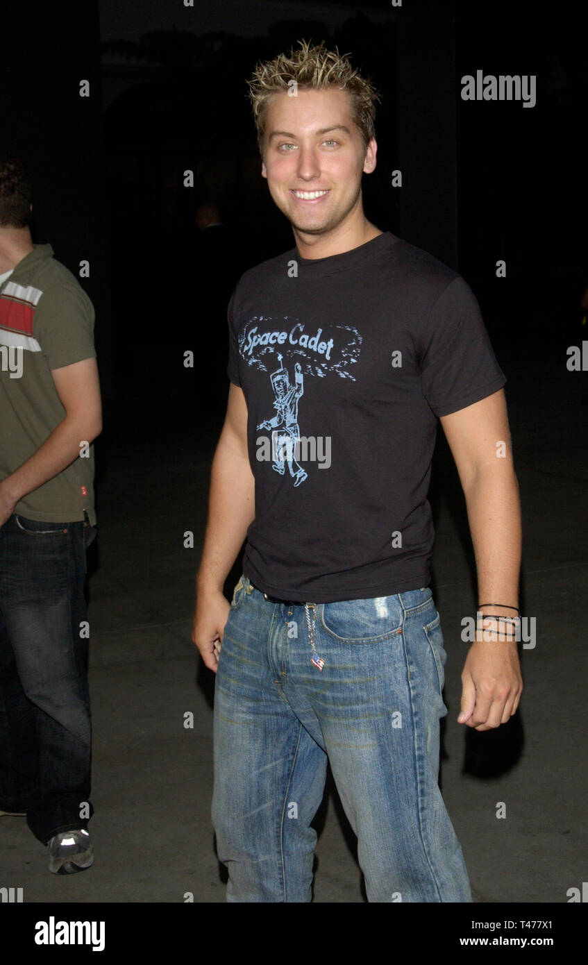 LOS ANGELES, CA. August 13, 2003: Singer LANCE BASS at the world ...