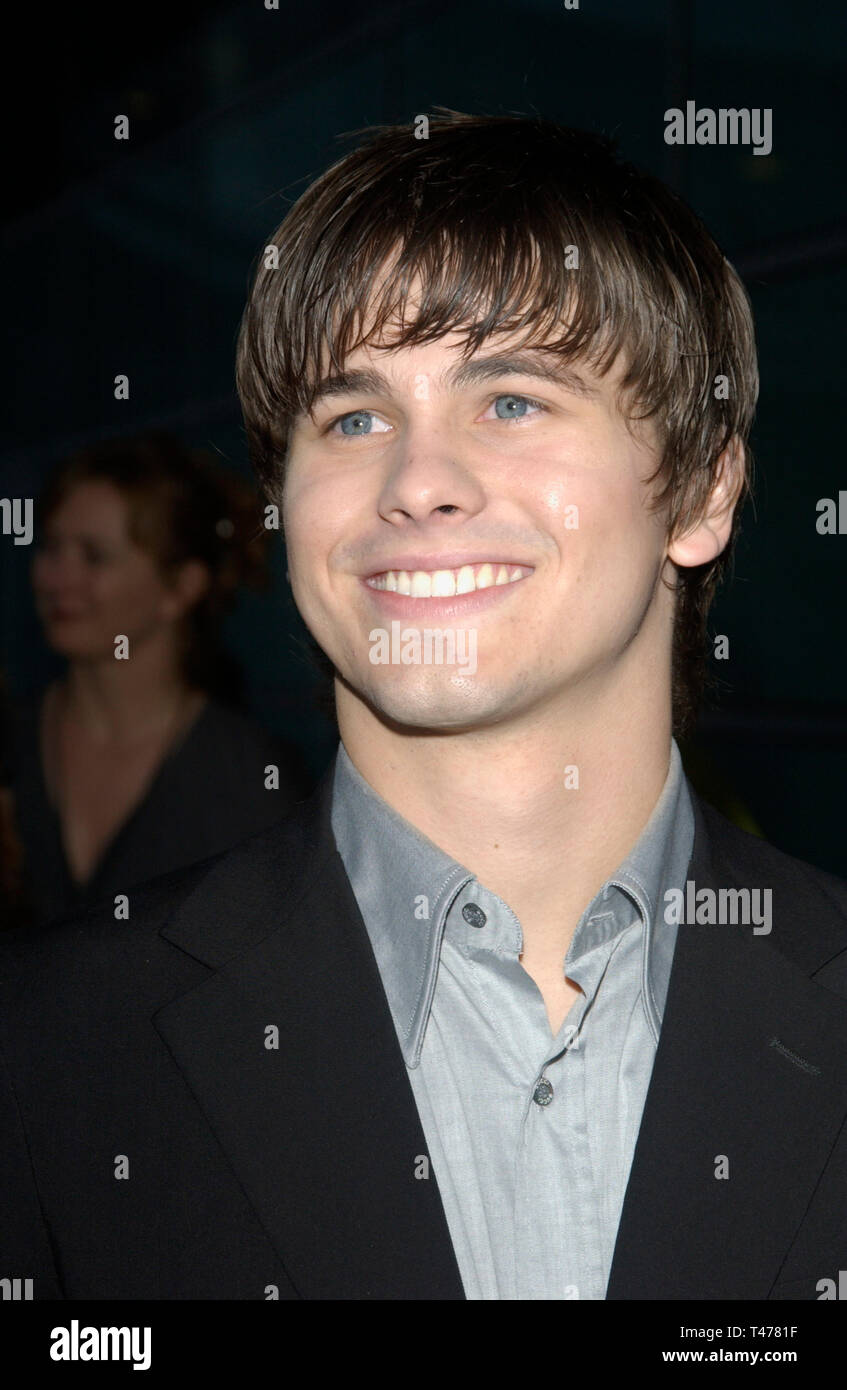 LOS ANGELES, CA. August 13, 2003: Actor JASON RITTER at the world ...