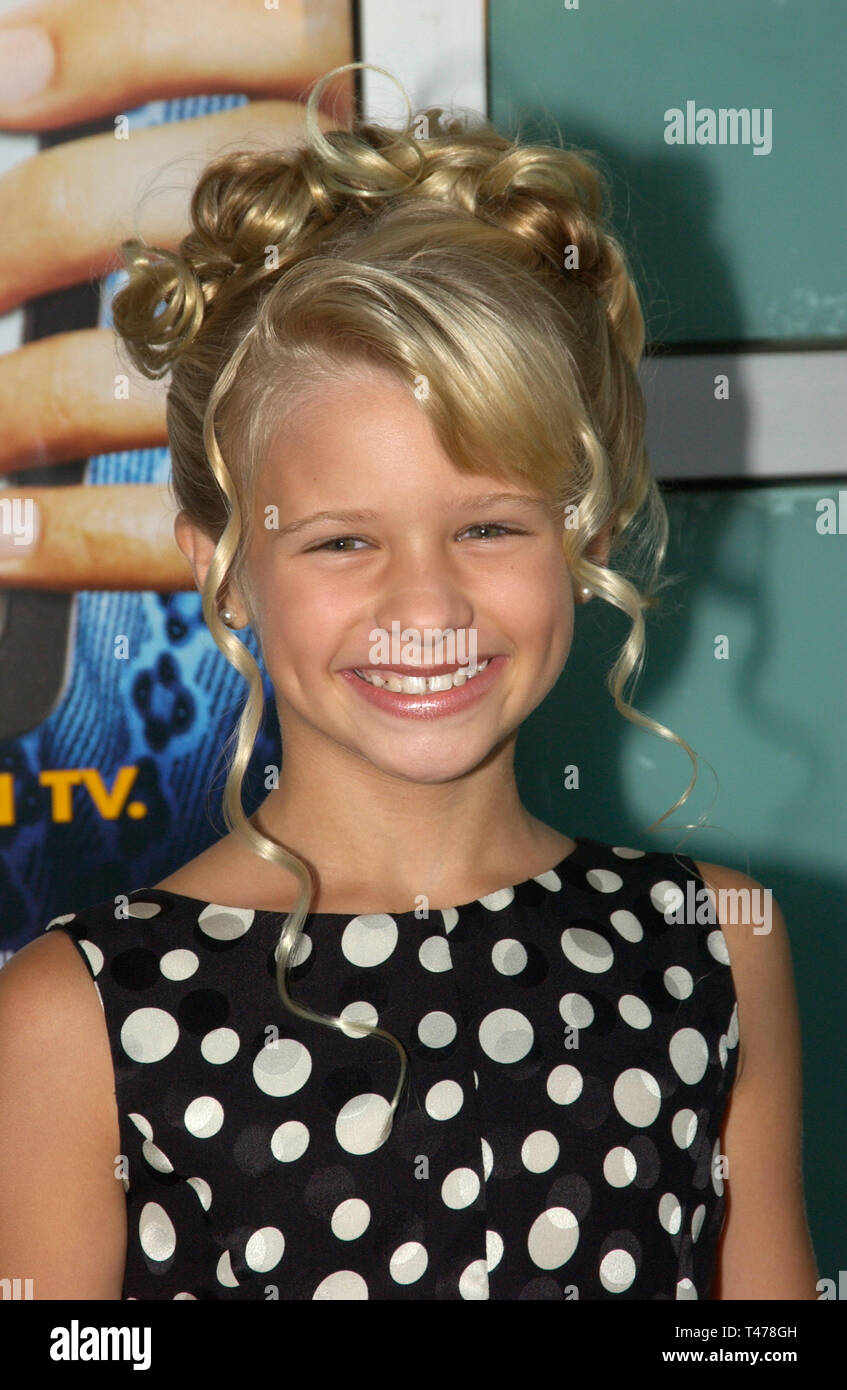 LOS ANGELES, CA. September 03, 2003: Actress JENNA BOYD at the world ...