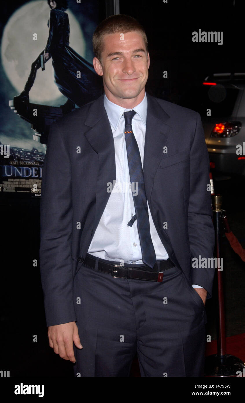 LOS ANGELES, CA. September 15, 2003: Actor SCOTT SPEEDMAN at the Los ...