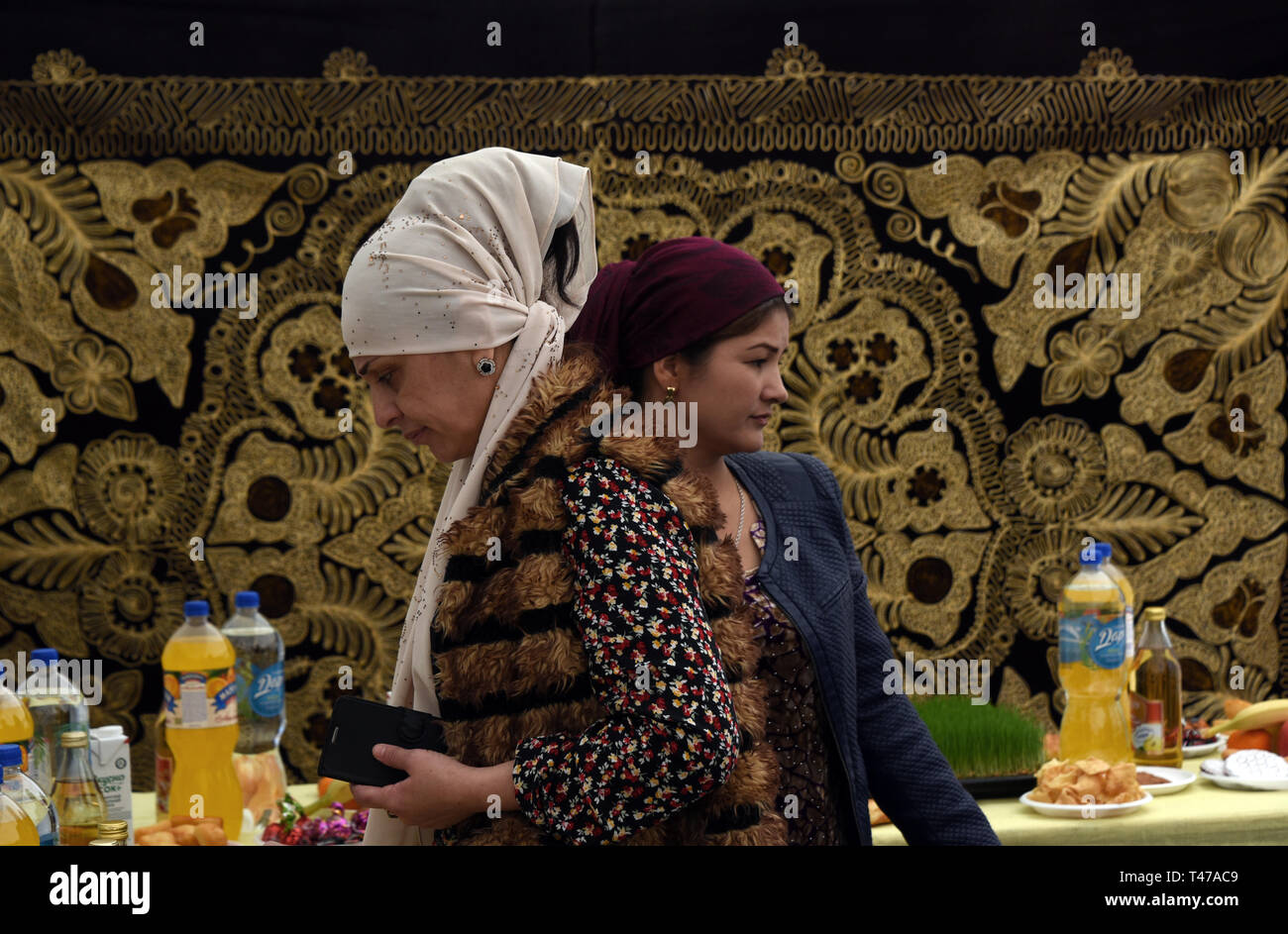 Tajiks hi-res stock photography and images - Alamy