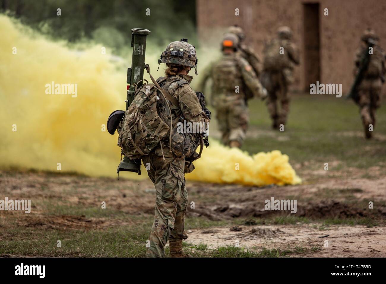 U.S. Army Soldiers assigned to 3rd Battalion, 187th Infantry Regiment ...