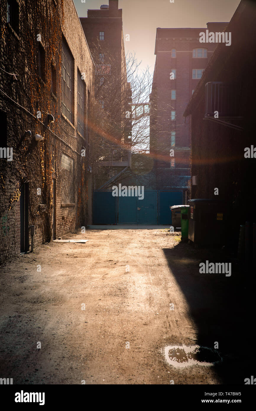 City Alley in Omaha Nebraska Stock Photo - Alamy