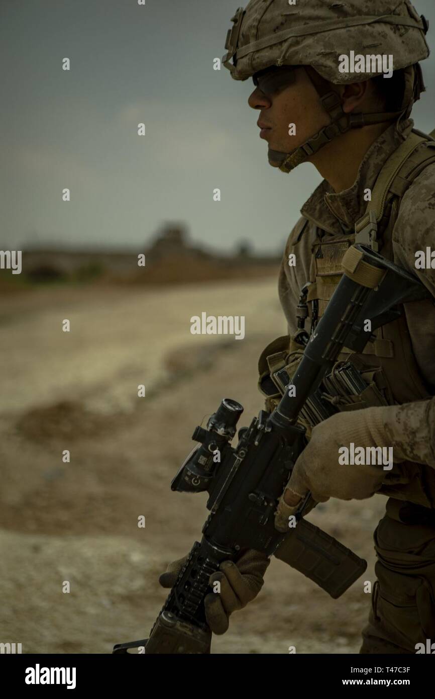 Battle sight zero hi-res stock photography and images - Alamy