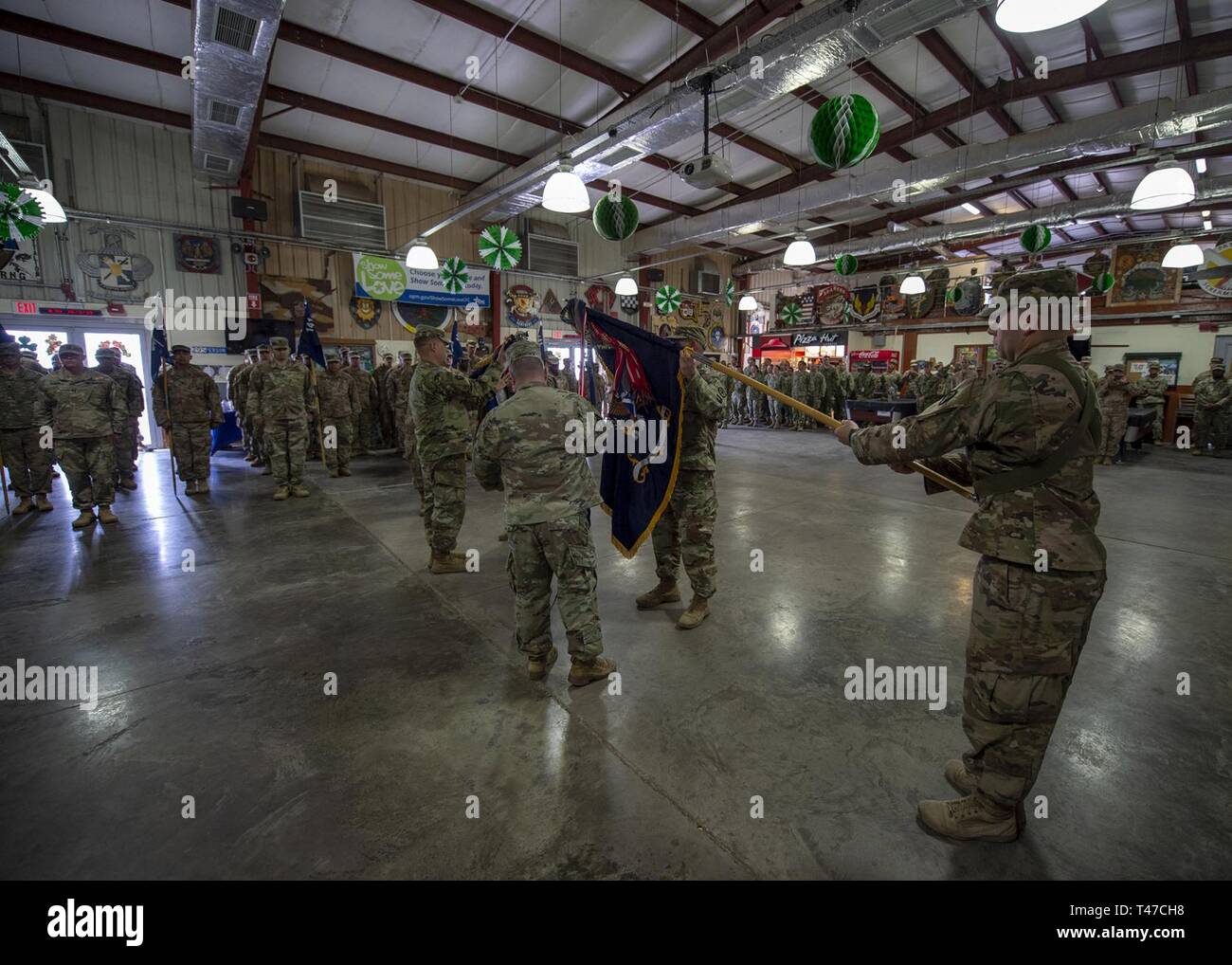 U.S. Army Soldiers from 2nd Battalion, 113th Infantry Regiment, Task ...