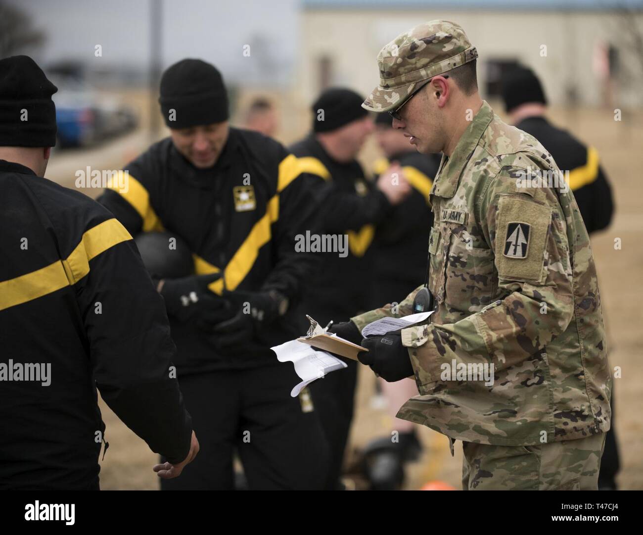 U.S. Soldiers with the Indiana Army National Guard take the new Army ...