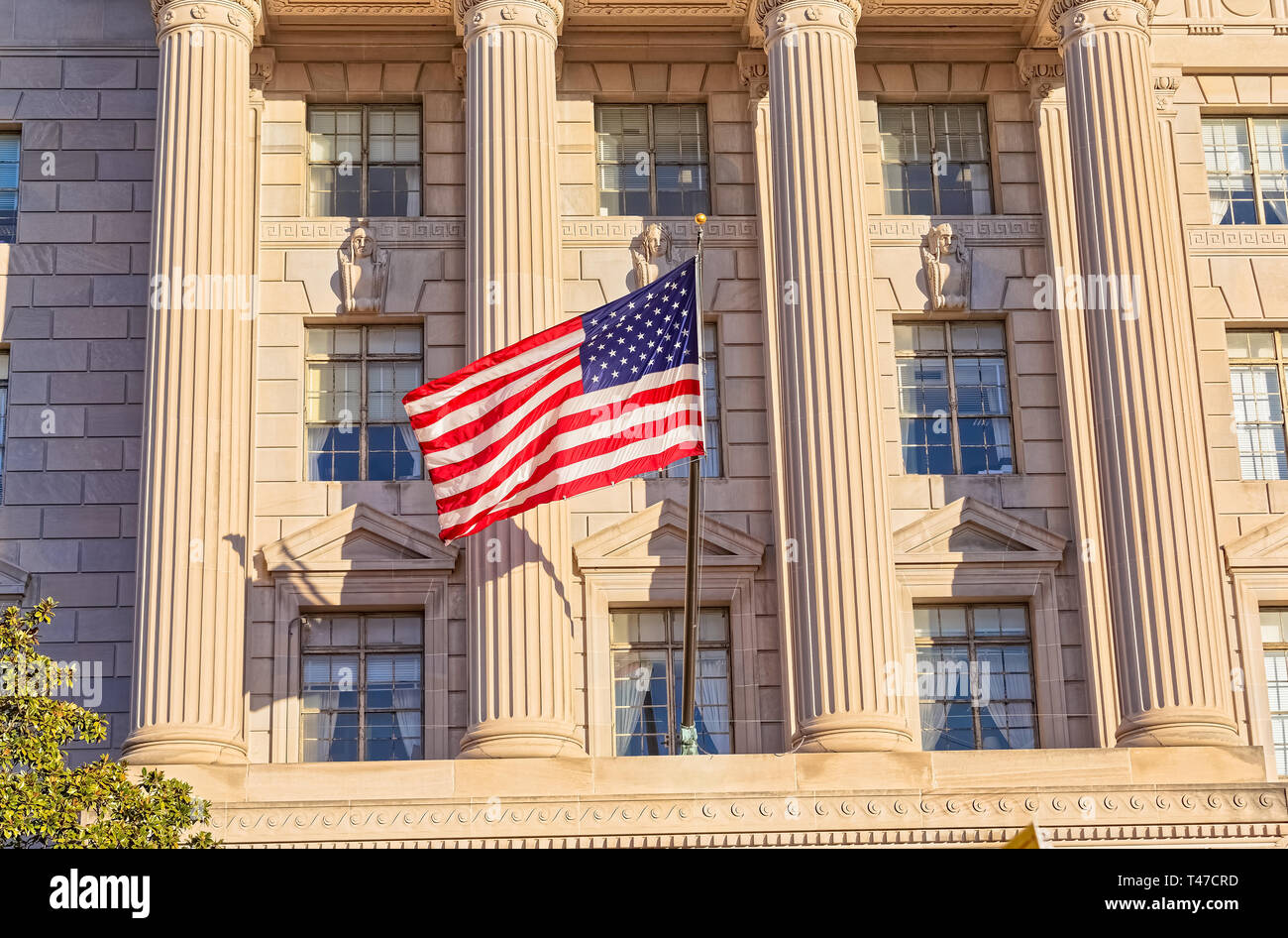 Commerce building hi-res stock photography and images - Alamy