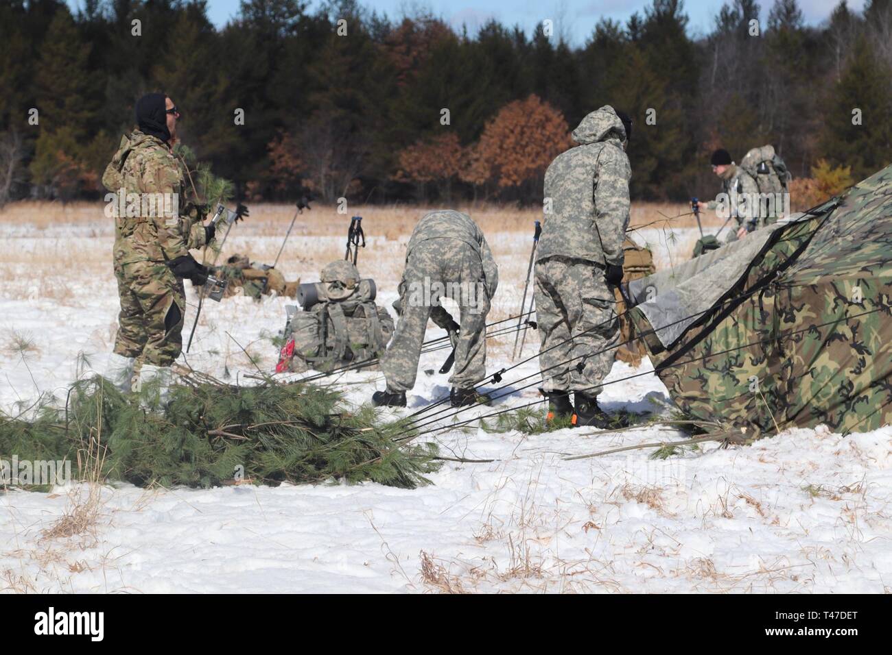 Military army camouflage tents hi-res stock photography and images - Alamy