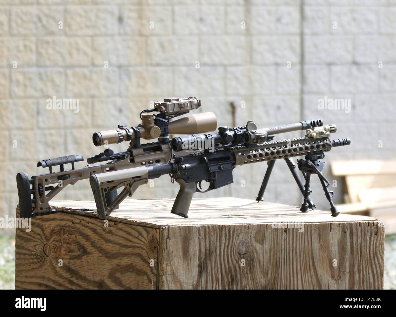 A competitor's weapons used in the United States Army Special ...