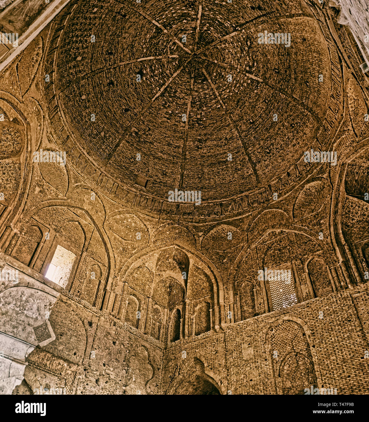 Isfahan Old Mosque ceiling Stock Photo - Alamy