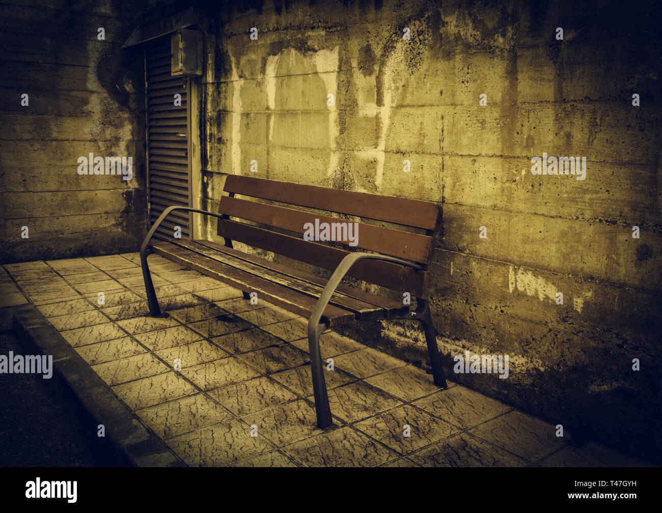 Old wooden bench, rest detail Stock Photo - Alamy