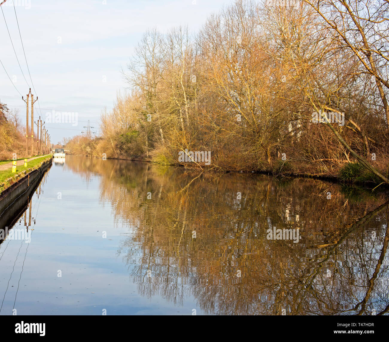 River Lee Navigation, Lee Valley Park, near Cheshunt, Hertford, England ...