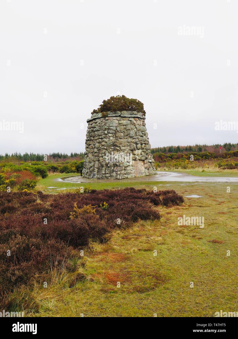 Scotland: Culloden memorial cairn Stock Photo - Alamy
