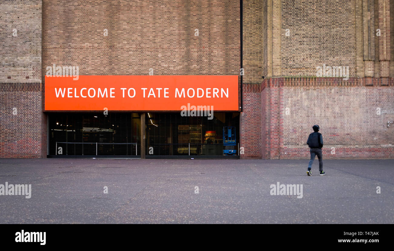 The Tate Modern Gallery, Built on the River Thames in an old Power ...