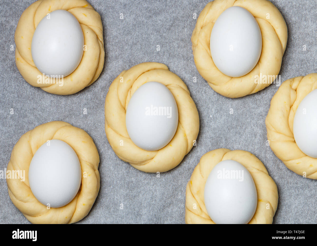 Bird nests texture hi-res stock photography and images - Alamy