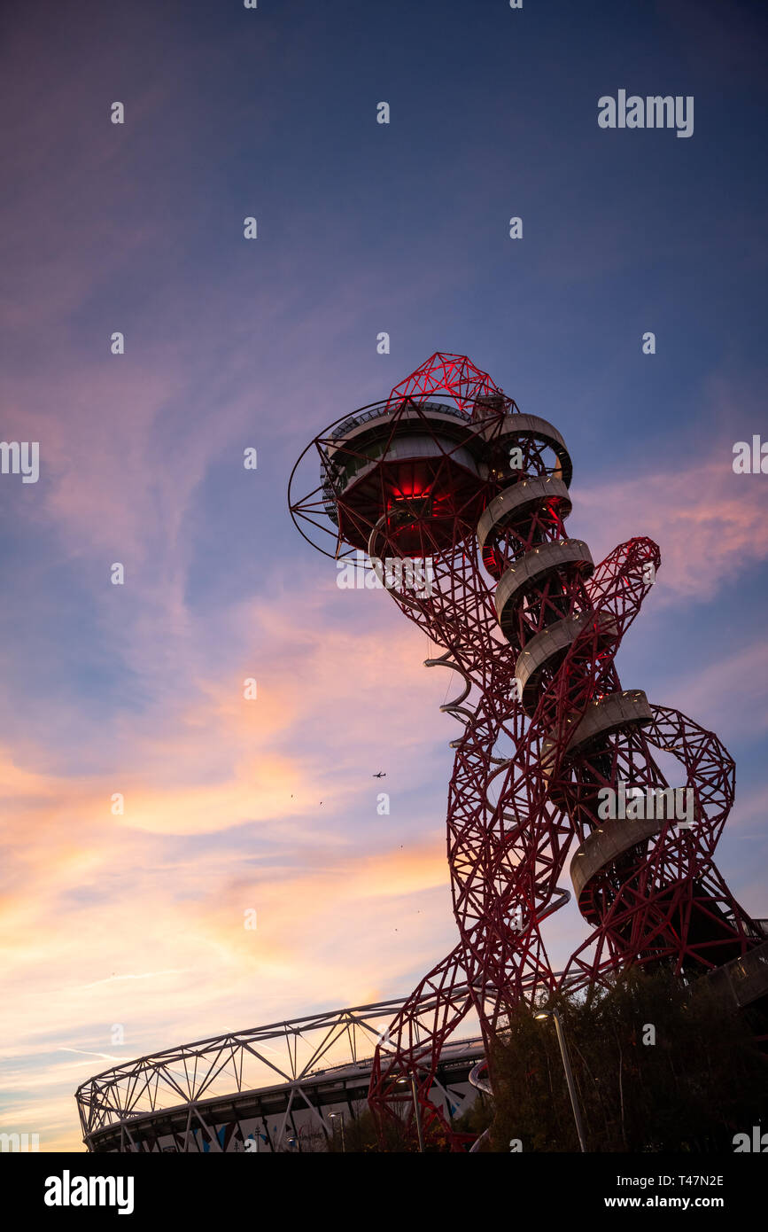 ArcelorMittal Orbit designed by Sir Anish Kapoor and Cecil Balmond ...