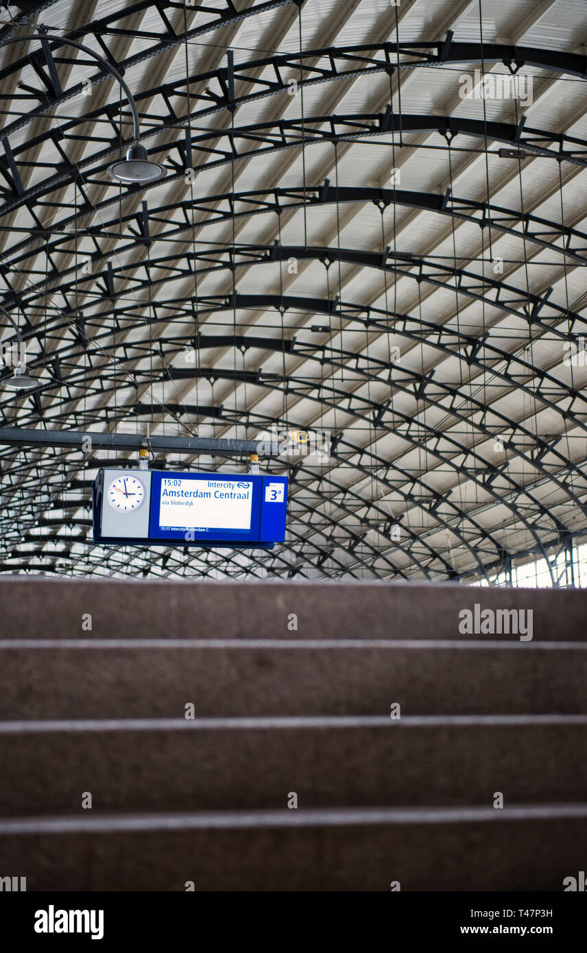Empty platform at Haarlem railway station in the Netherlands Stock ...