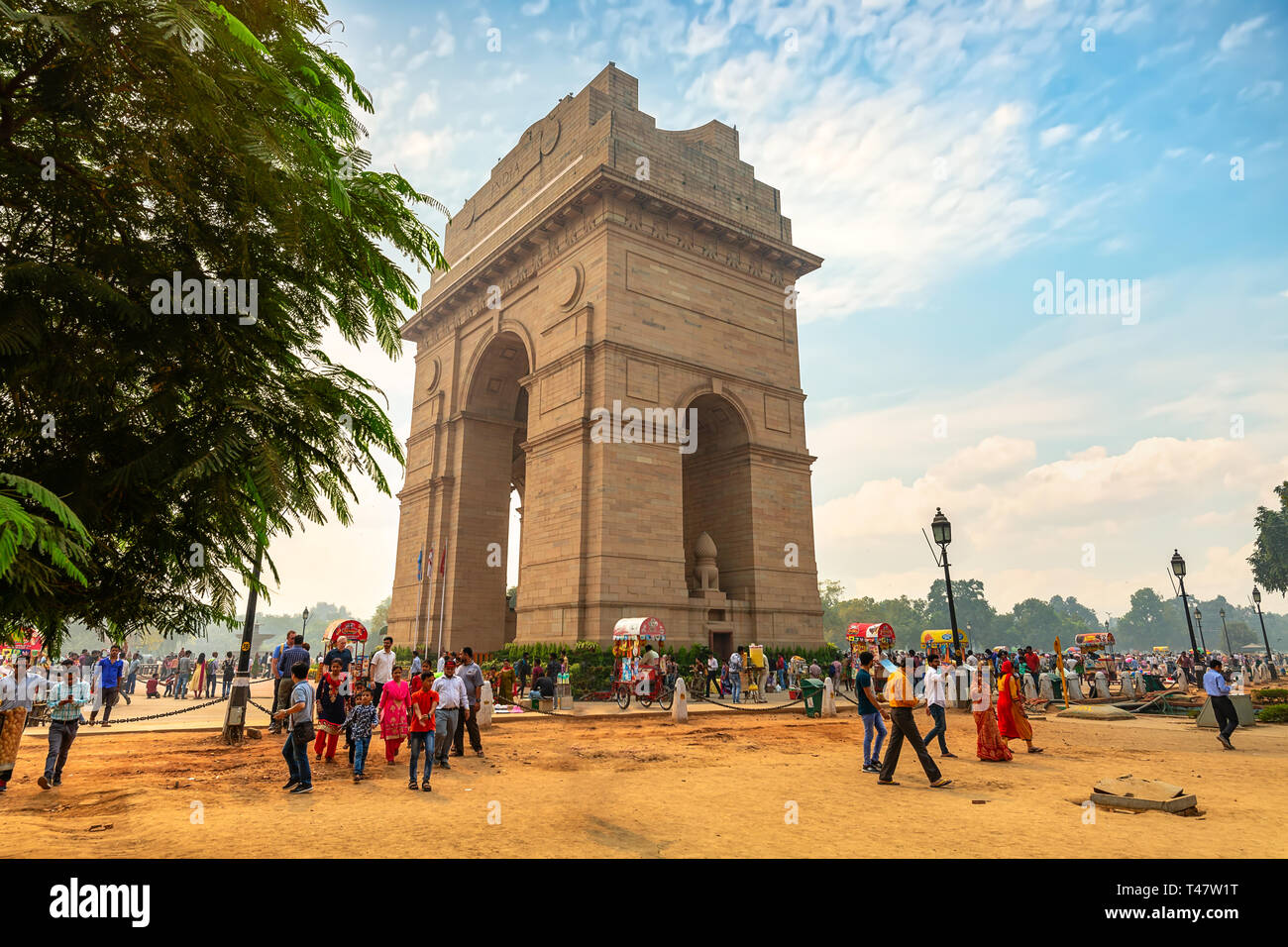 Tourists flock at India Gate New Delhi war memorial on Rajpath road at ...