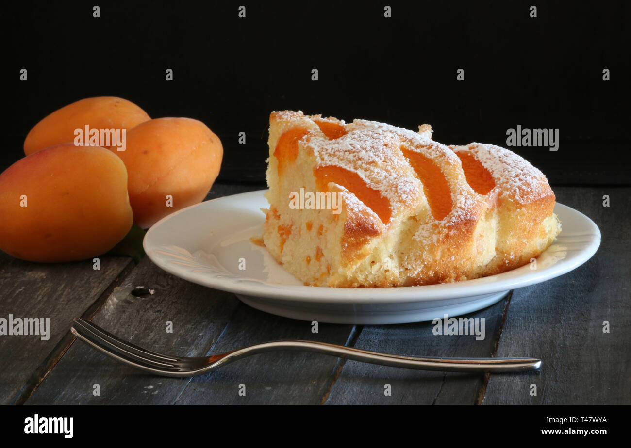 Fresh apricot pie Stock Photo - Alamy