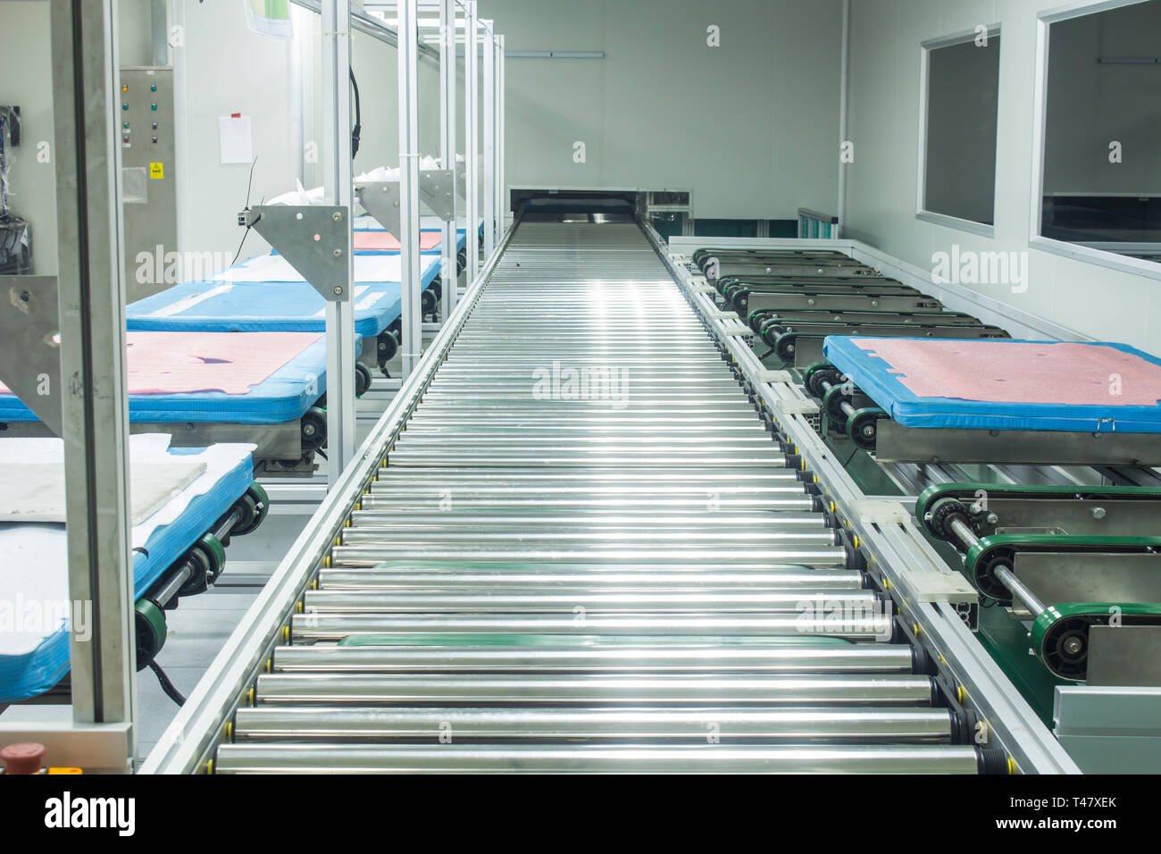 The conveyor chain, and conveyor belt on production line set up in ...