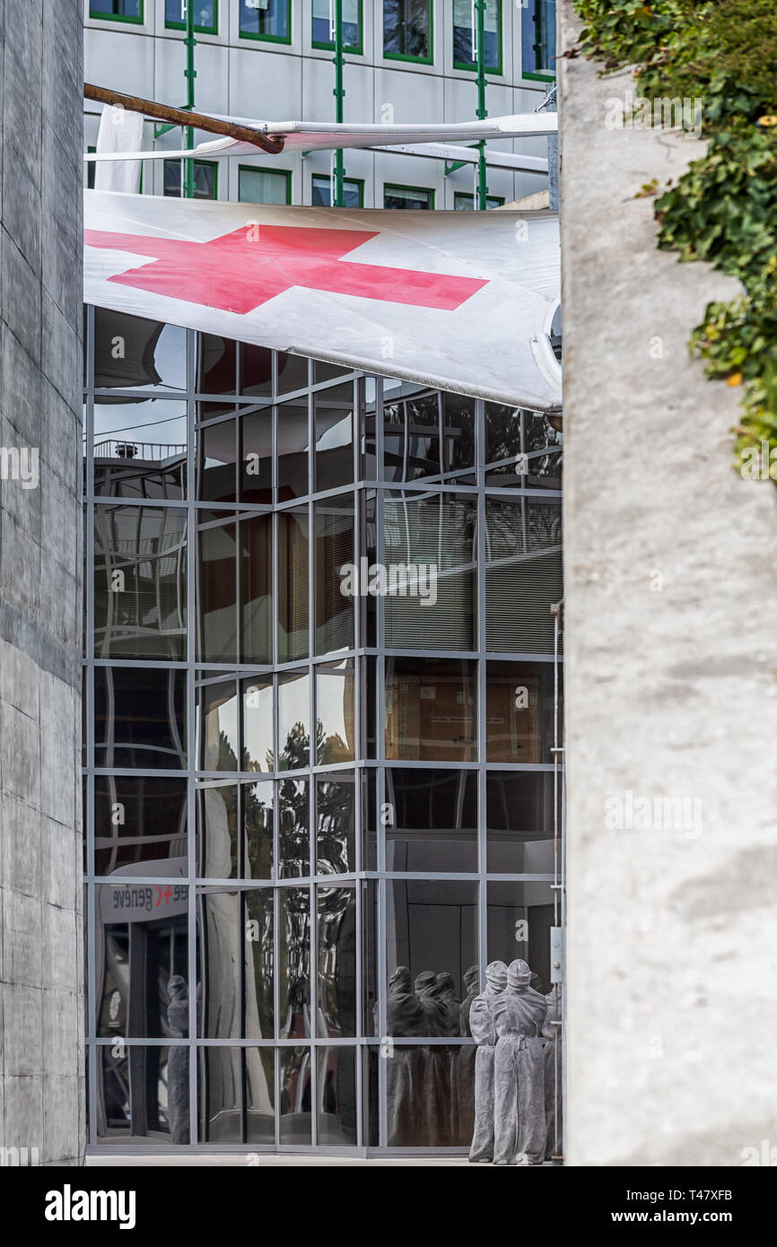International museum red cross hi-res stock photography and images - Alamy