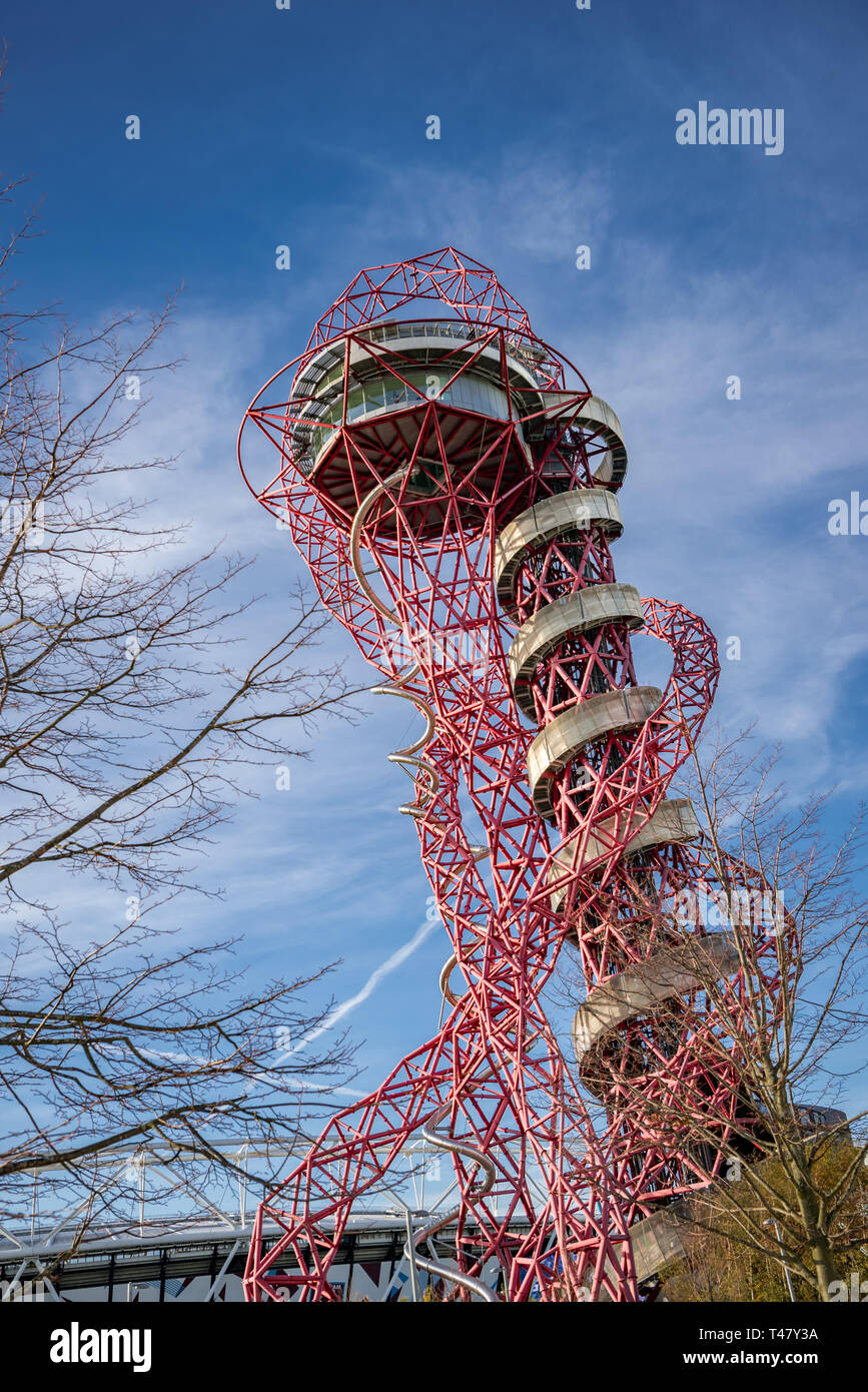 ArcelorMittal Orbit designed by Sir Anish Kapoor and Cecil Balmond ...