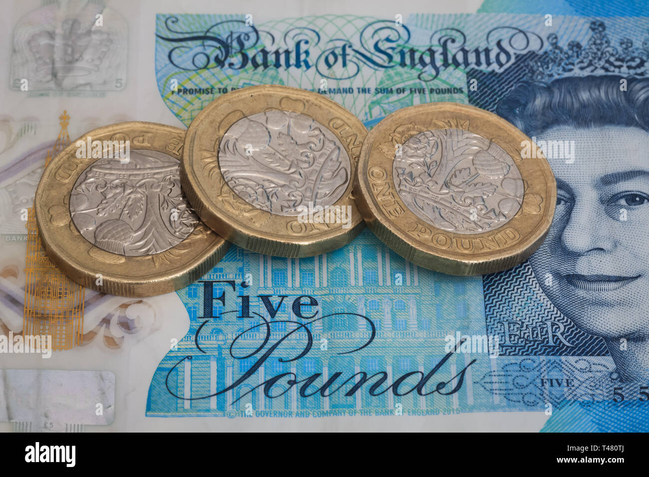 British notes and coins Stock Photo - Alamy