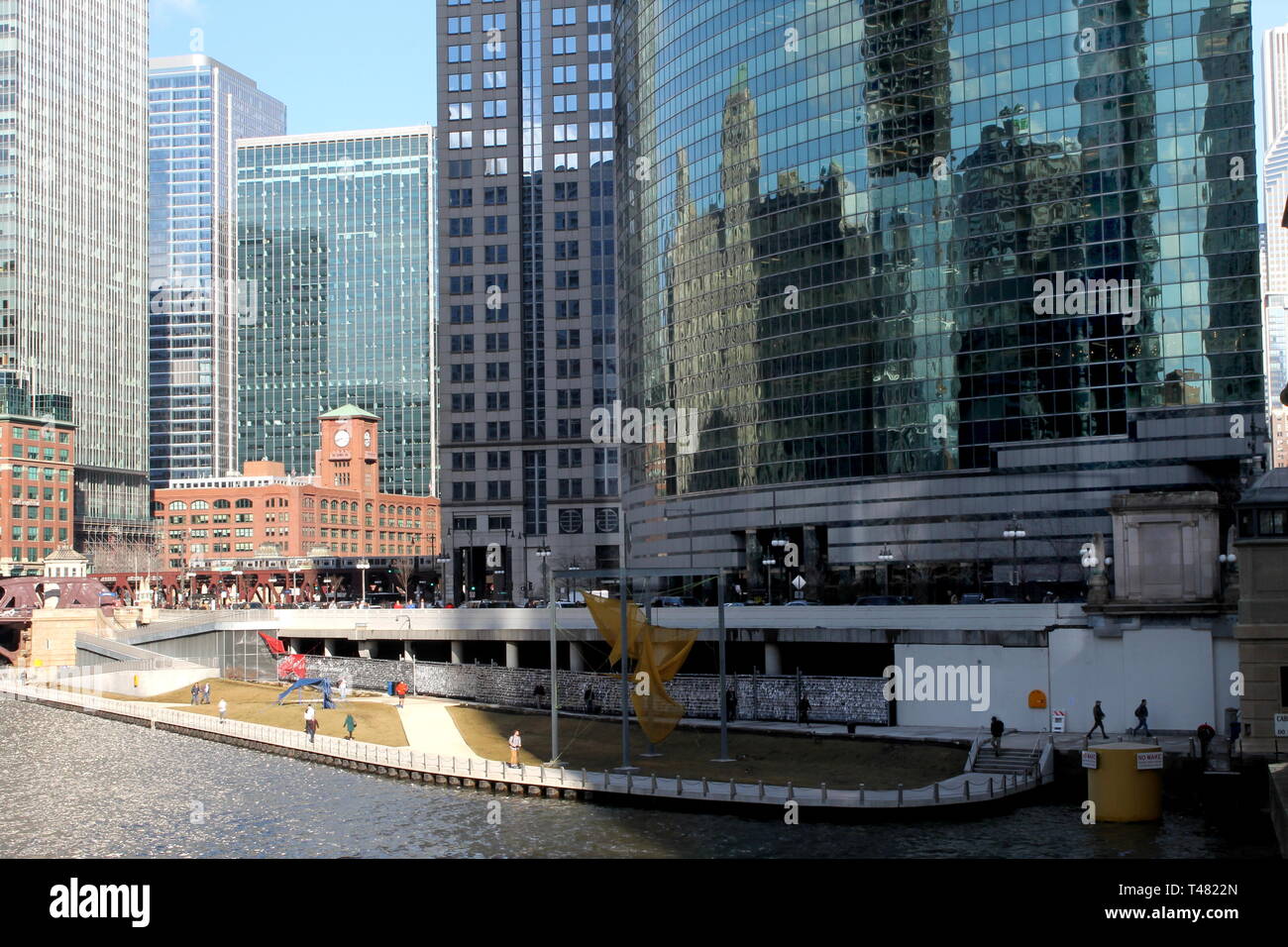 Chicago west wacker building hi-res stock photography and images - Alamy