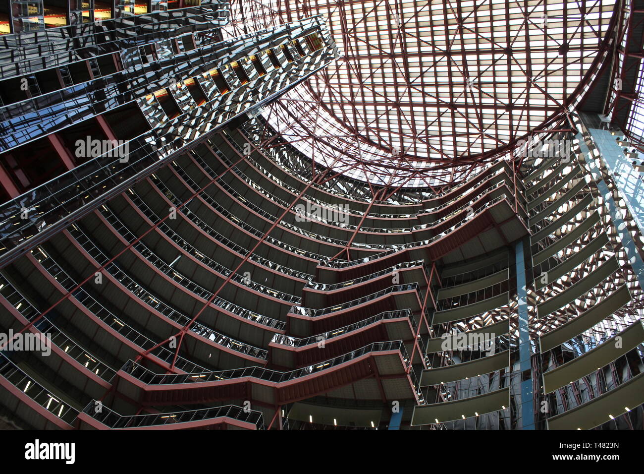 The atrium at the Thompson Center, formerly known as the State of ...