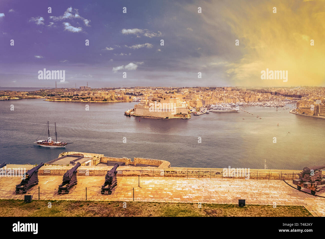 Picturesque island of Malta in the Mediterranean Sea Stock Photo - Alamy