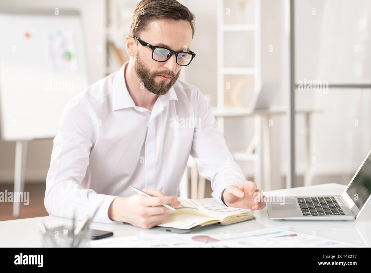 Start of working day Stock Photo - Alamy