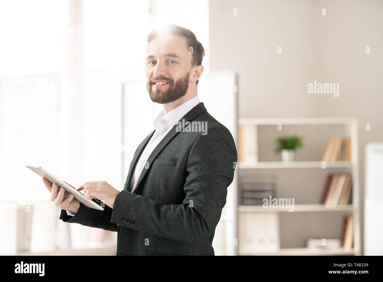 Networking in office Stock Photo - Alamy
