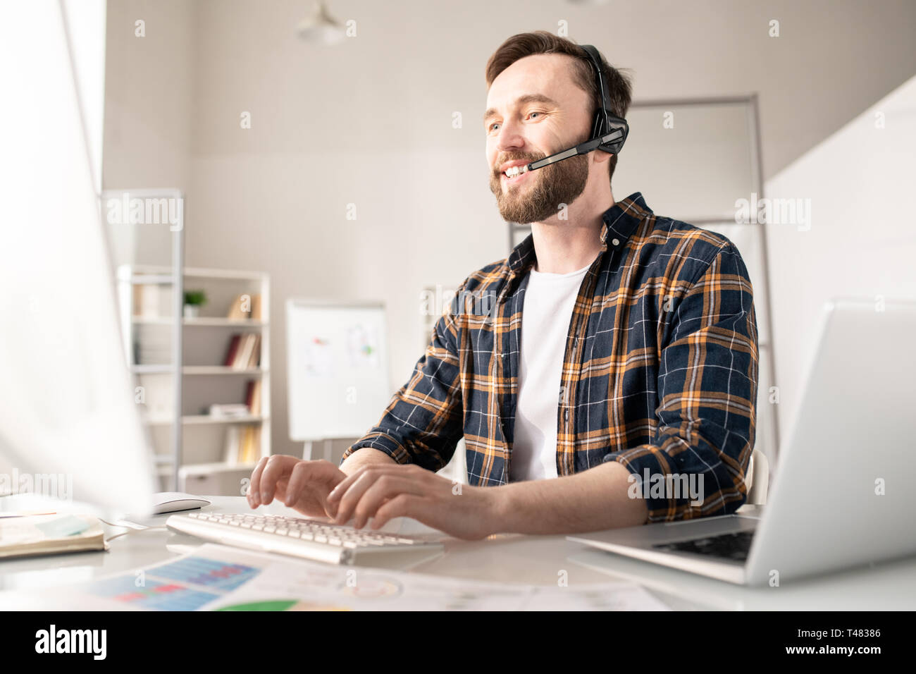 Communicating with clients Stock Photo - Alamy