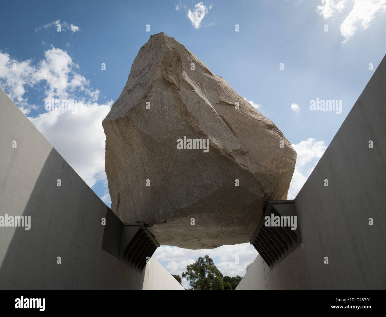 Levitated Mass sculpture by Michael Heizer at the Los Angeles County ...