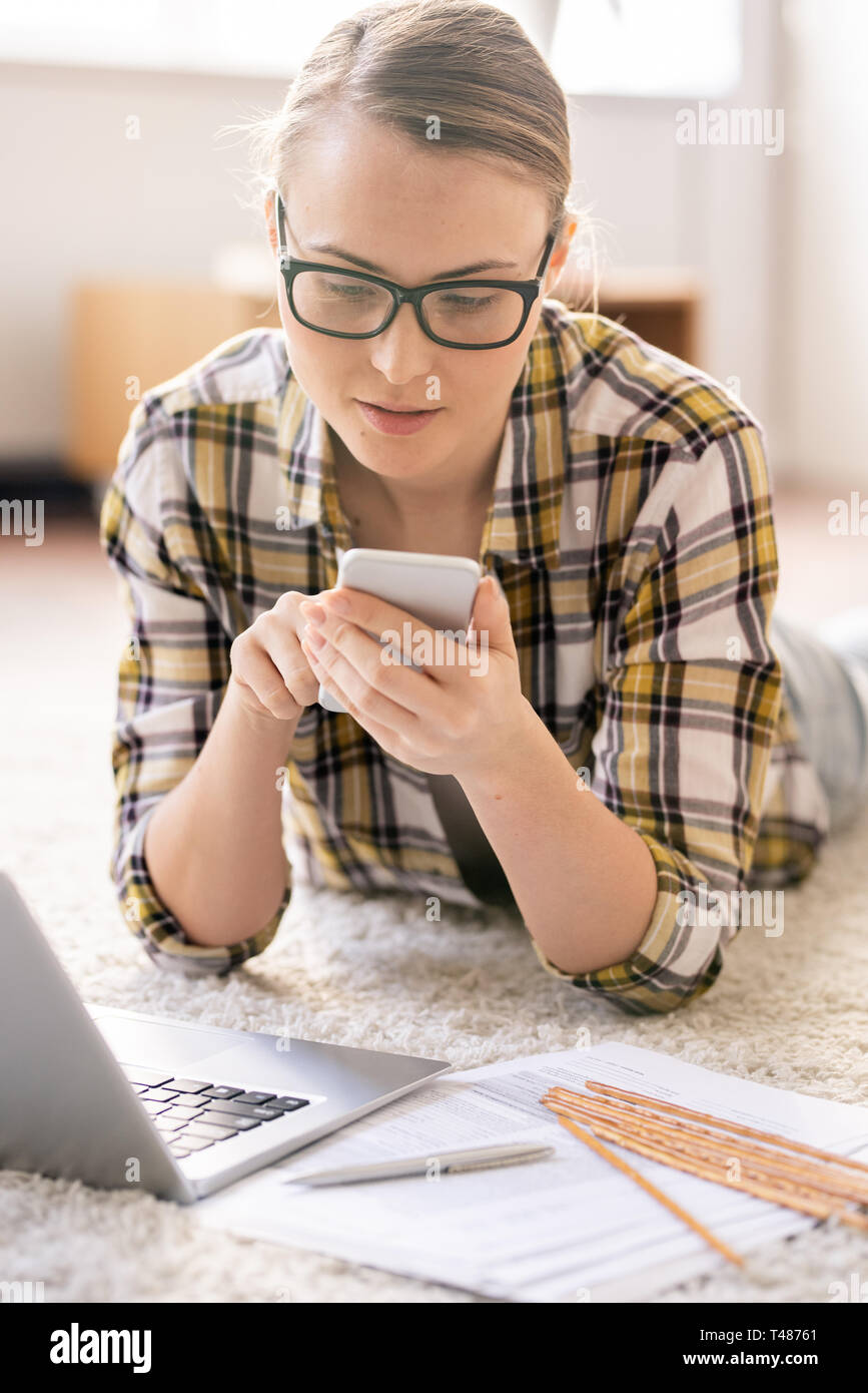 Woman answering hi-res stock photography and images - Alamy