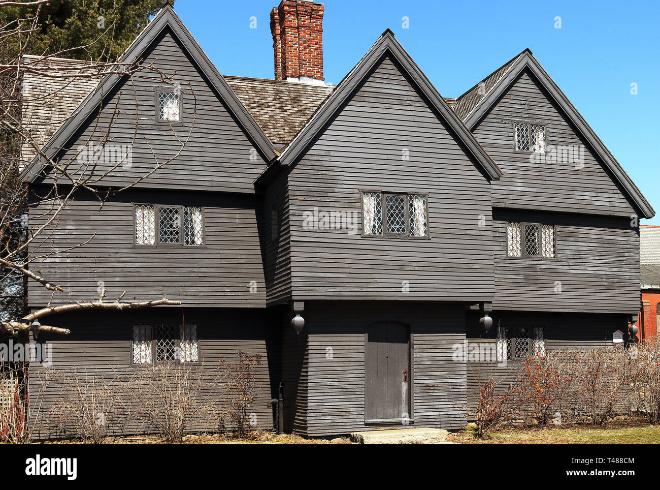 Salem witch house hi-res stock photography and images - Alamy